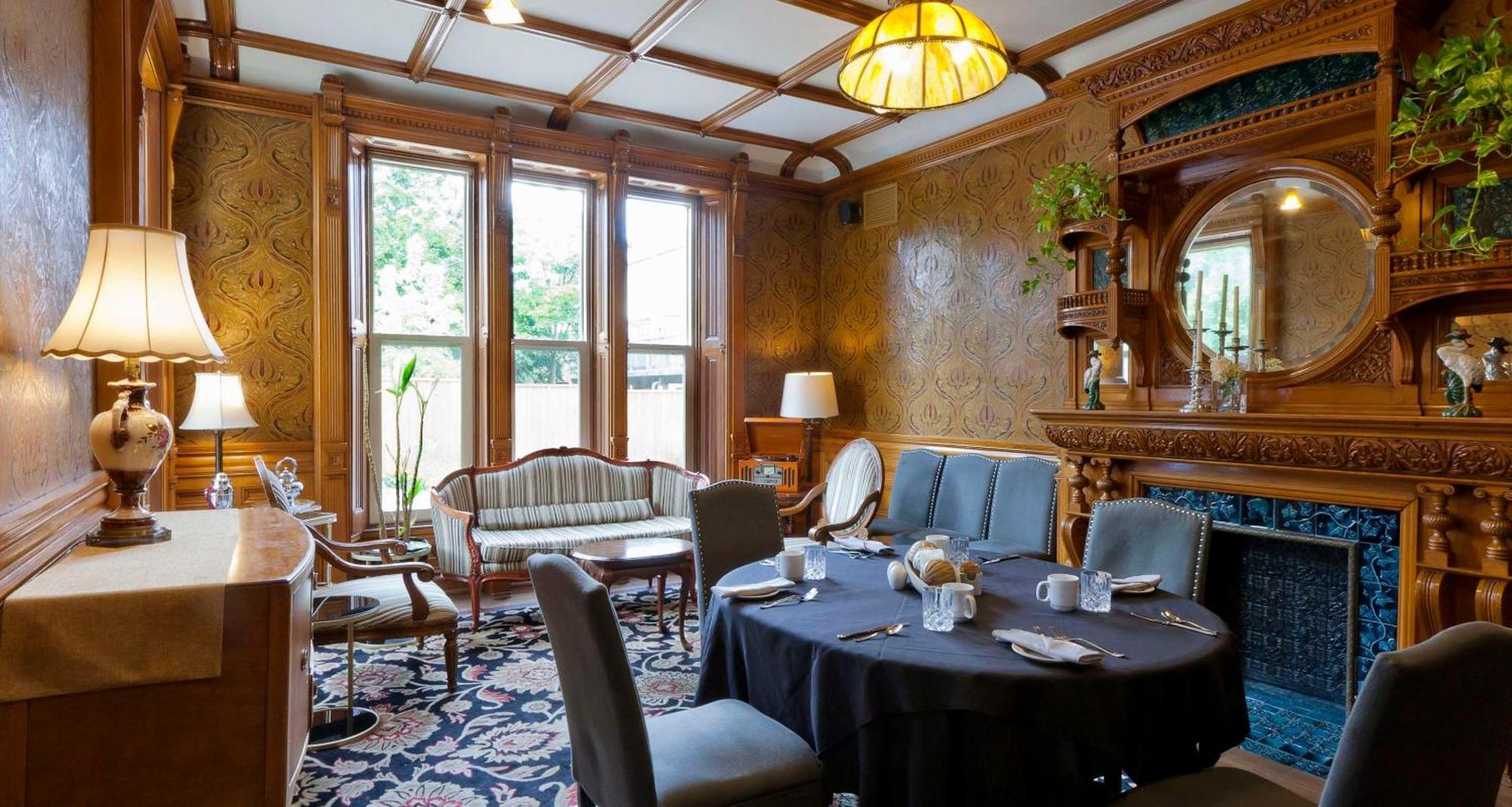 HOTEL IDLEWYLD INN AND SPA | ⋆⋆⋆ | LONDON, CANADA | SEASON DEALS FROM $108